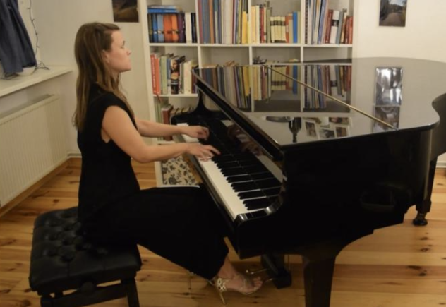 Home - Piano with Robyn